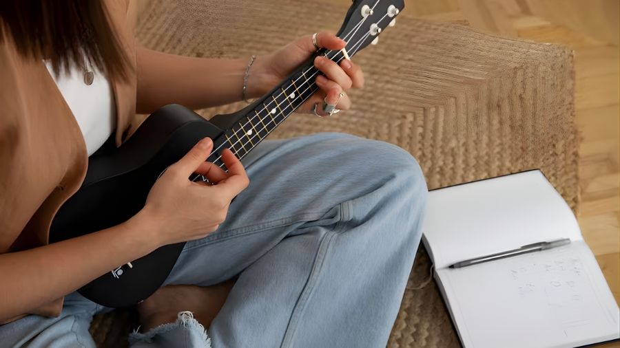 How to use Vibrato on the Ukulele