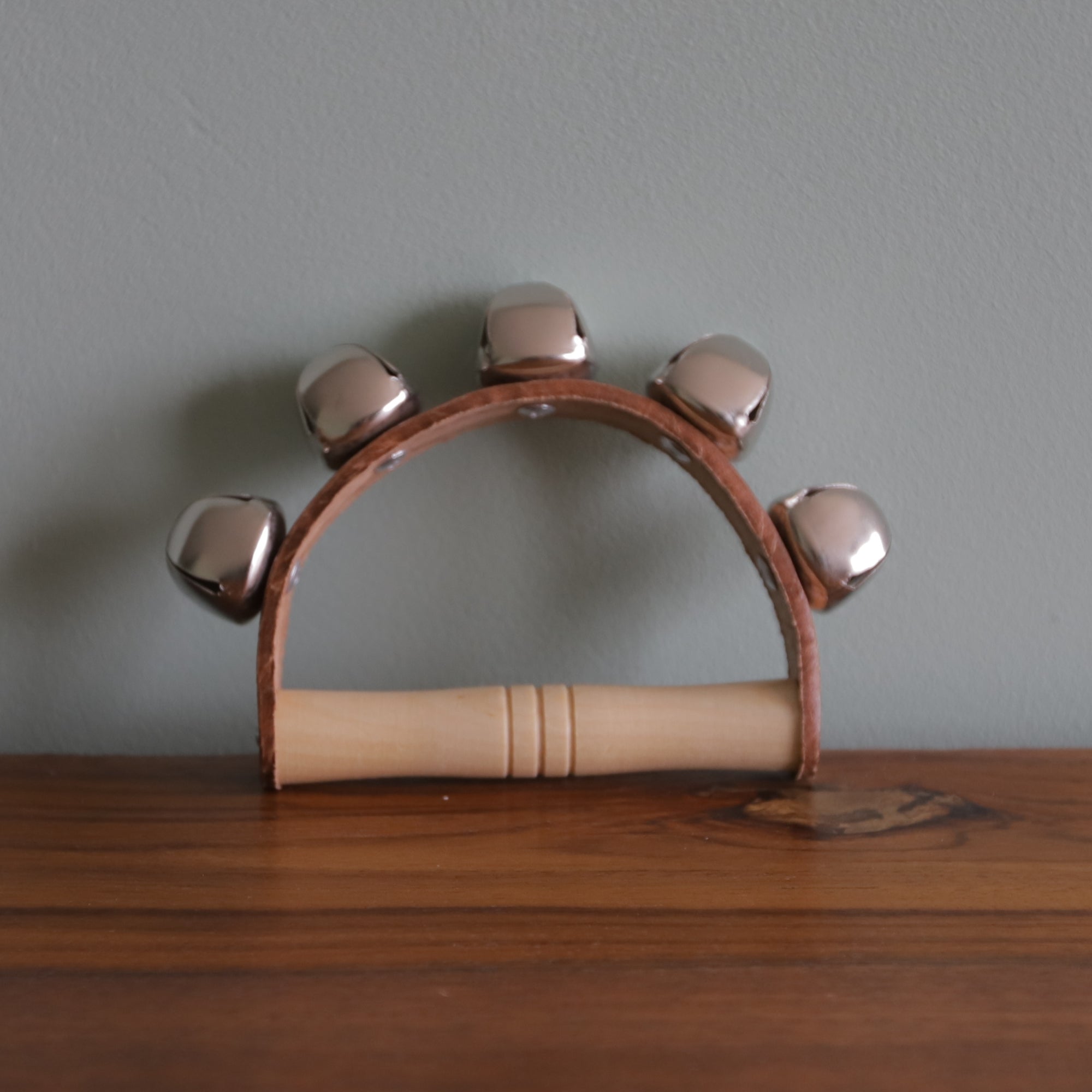 Traditional Sleigh Bell Shaker - 5 Bells